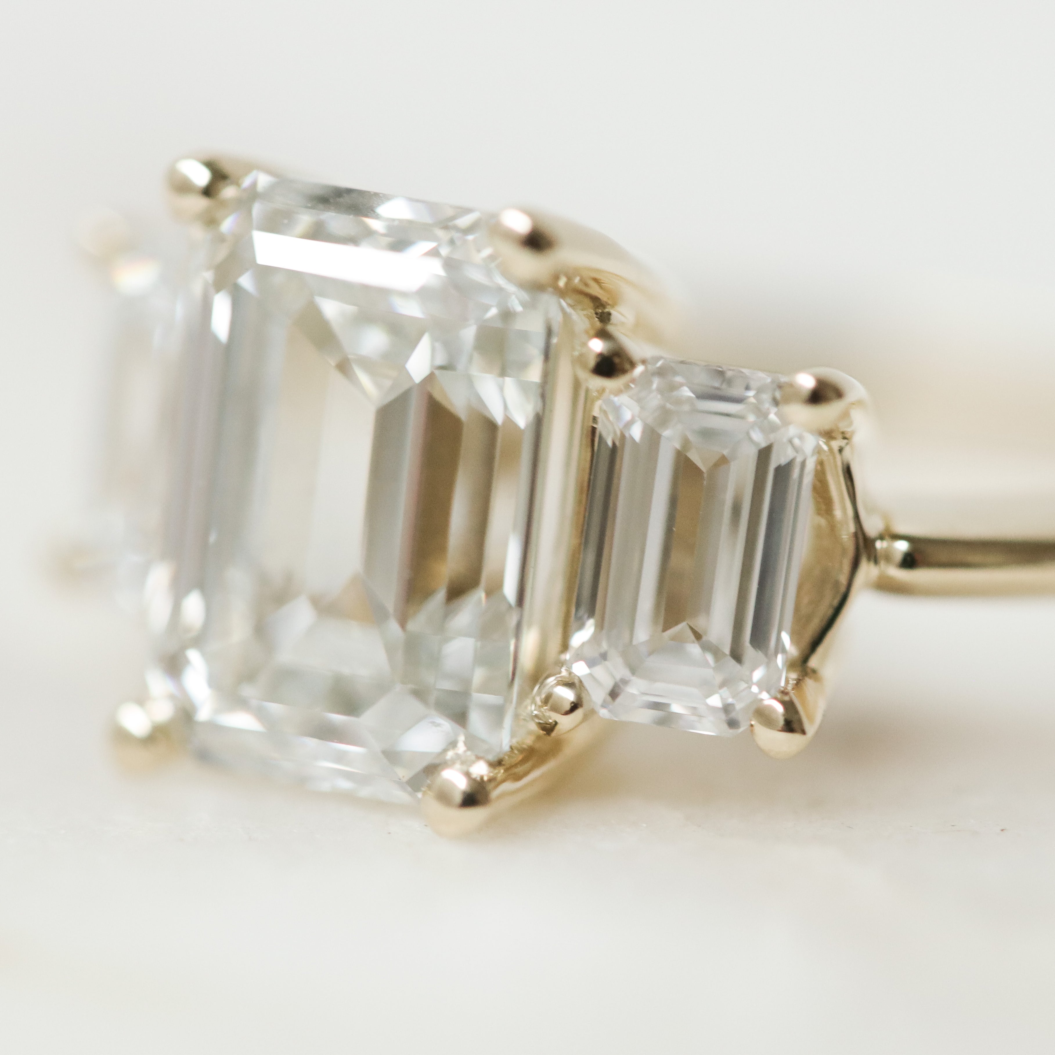 Tri-Stone Ring – Manna